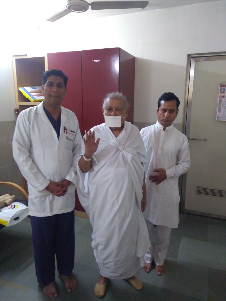 Dr Ajay Kothari with PP Kundanrishiji Maharaj | Dr. Ajay Kothari ...